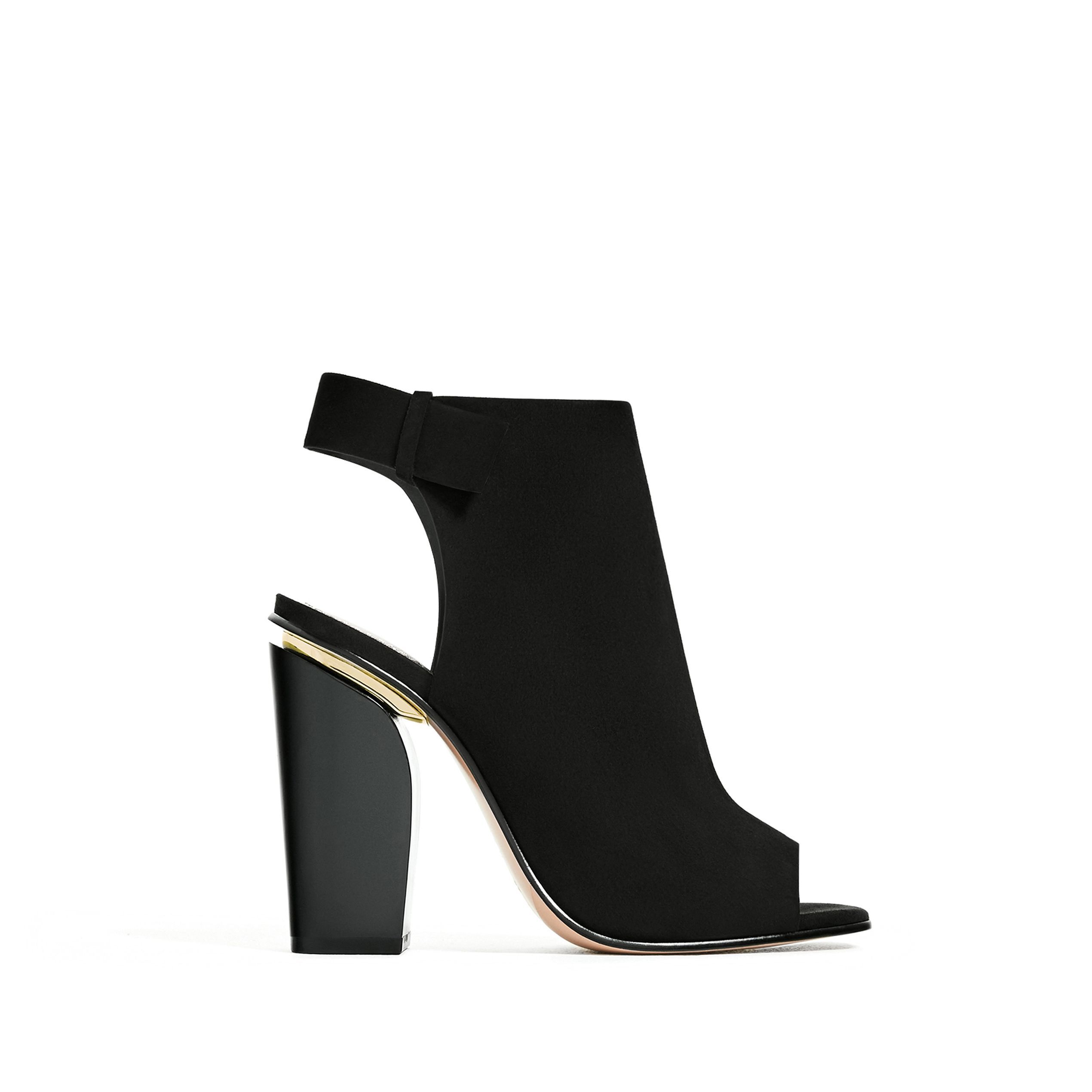 Voici les 3 paires de chaussures n°1 des ventes chez Zara (et on ne s’y ...