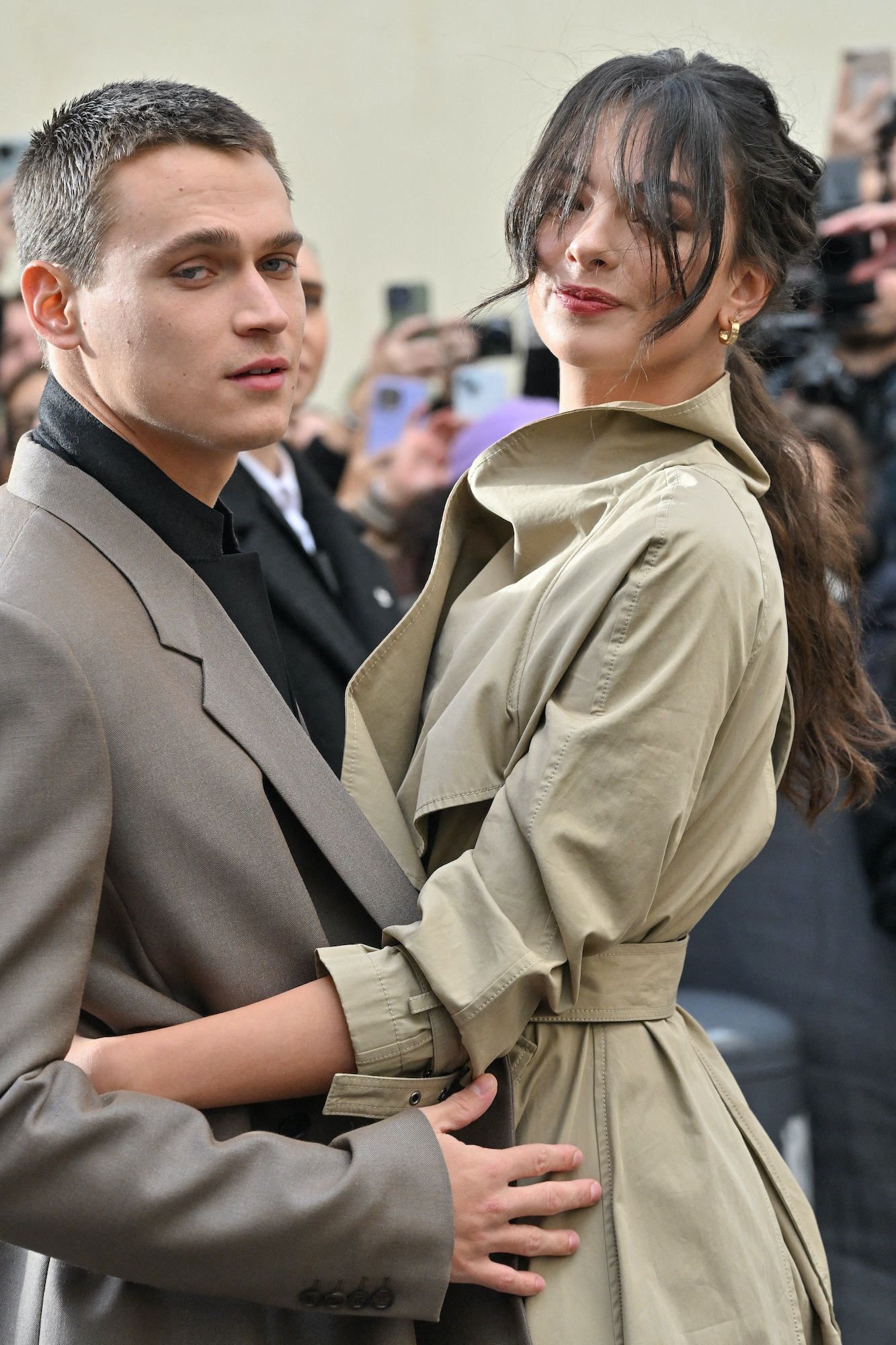 Cette nouvelle façon de porter la frange séduit toutes les générations ...