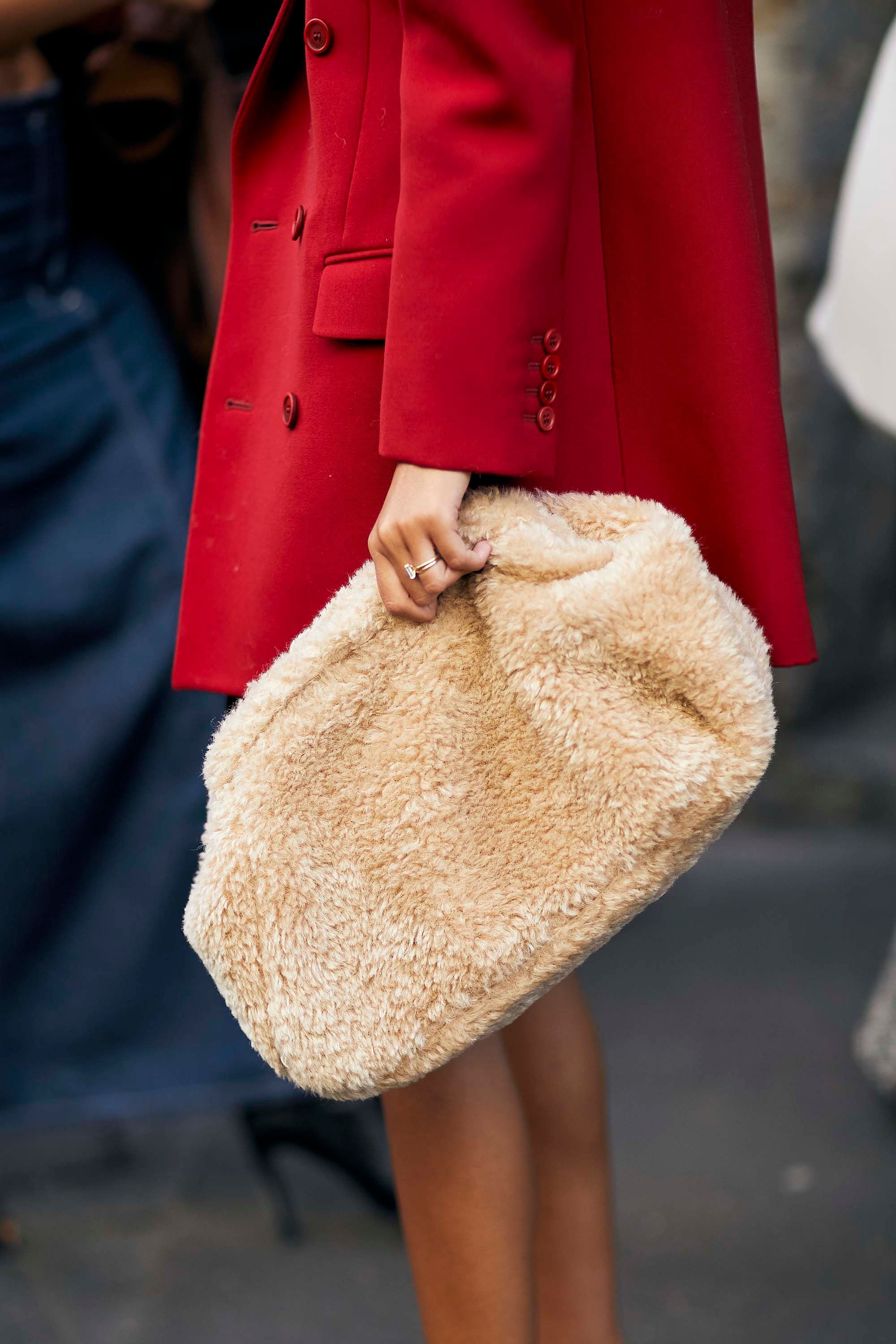 5 couleurs qui s’allient avec le rouge, la nuance star de l’hiver - Elle