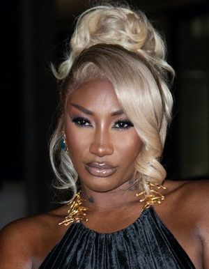 Aya Nakamura - Sa bio et toute son actualité - Elle