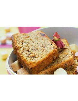 Cake au rhum et aux fruits secs pour 6 personnes - Recettes Elle à Table