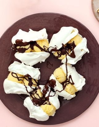 Vacherin glacé au chocolat pour 4 personnes - Recettes Elle à Table