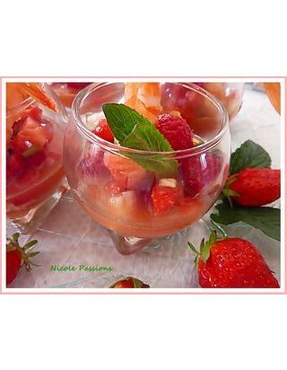 Verrine de fruits rouges à la ricotta pour 4 personnes - Recettes Elle ...