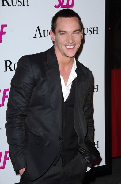 Jonathan Rhys-Meyers : son évolution depuis « Match Point » - Elle