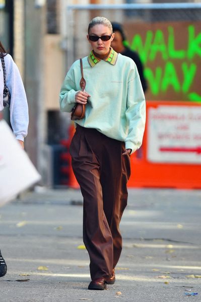 Et si on adoptait le look preppy chic de Gigi Hadid ? - Elle