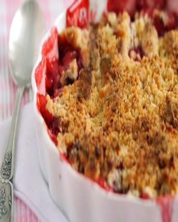 Crumble de fruits rouges pour 6 personnes - Recettes Elle à Table