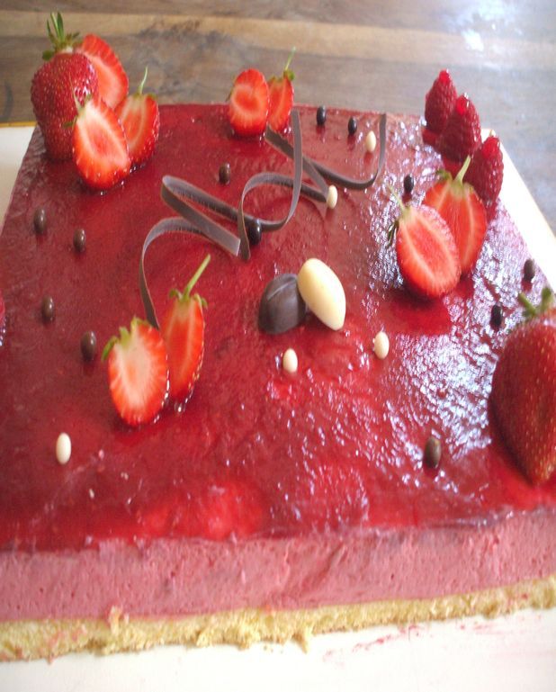 Bavarois à la framboise pour 6 personnes - Recettes Elle à Table