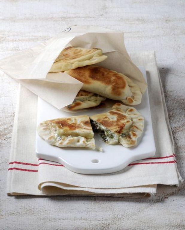 Chaussons au fromage - Recettes Elle à Table