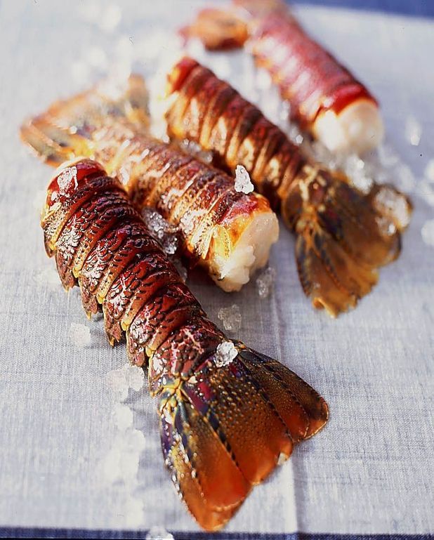 Langouste en sauce piquante pour 2 personnes - Recettes Elle à Table