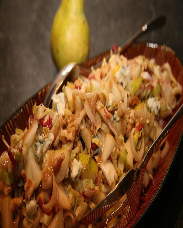 Salade d’endives au bleu d’Auvergne pour 4 personnes - Recettes Elle à ...