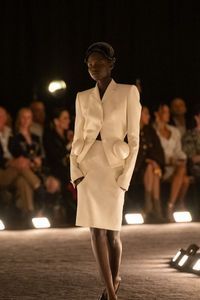 Défilés Prêt à porter Printemps-Eté 2026 - Elle