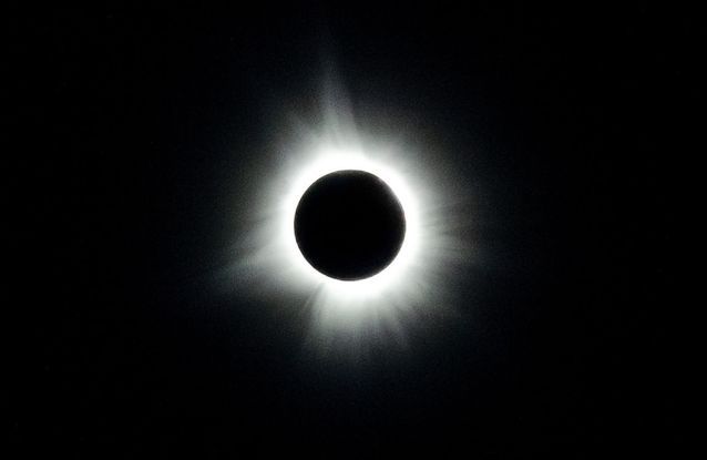Les plus belles images de l'éclipse solaire du 8 avril 2024 - Elle