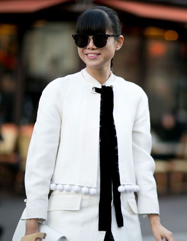 Frange droite avec un bun - 20 façons de porter la frange droite avec ...