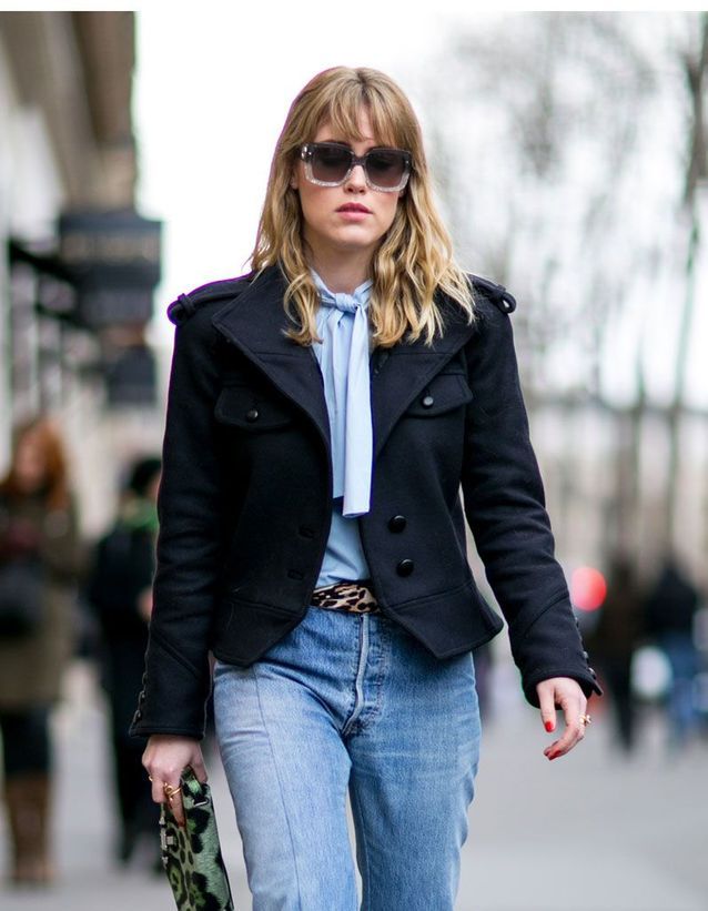 Frange droite sur cheveux mi longs - 20 façons de porter la frange ...