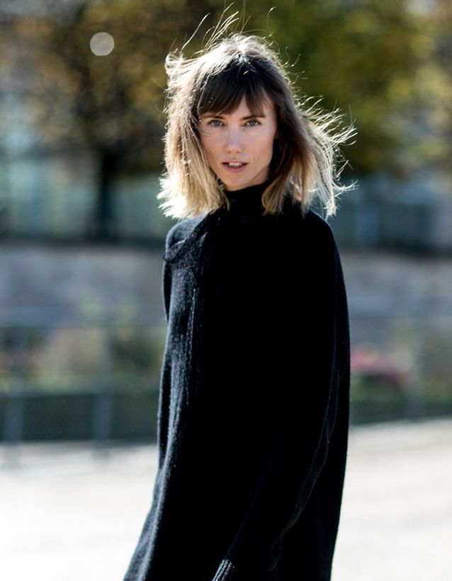 Frange droite sur cheveux wavy - 20 façons de porter la frange droite ...