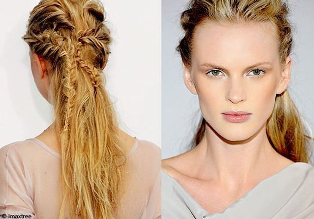 Je veux une demi-queue tressée ! - Elle