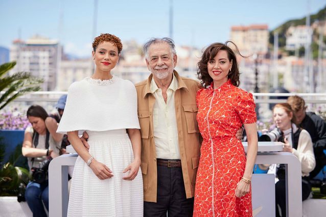 Cannes 2024 : Francis Ford Coppola en famille lors du photocall de « Megalopolis » - Elle