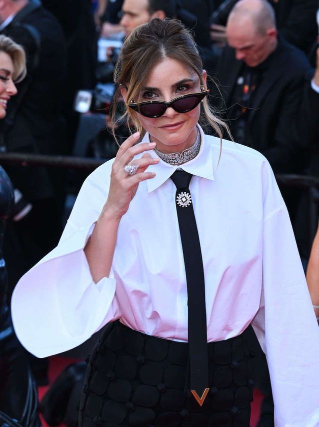 Cannes 2023 : Clotilde Courau et Rosie Huntington-Whiteley chics et ...