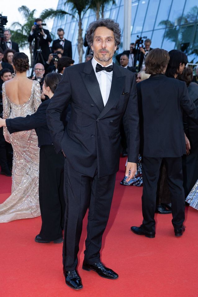 Cannes 2023 : Clotilde Courau et Rosie Huntington-Whiteley chics et ...