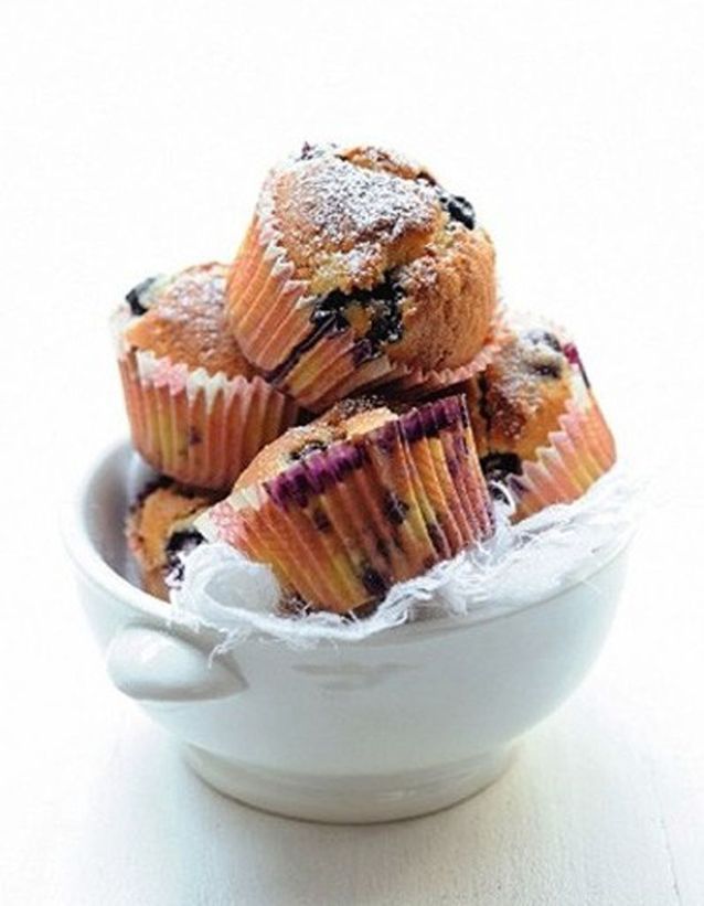 Muffins aux myrtilles - 25 classiques de la pâtisserie revisités - Elle ...