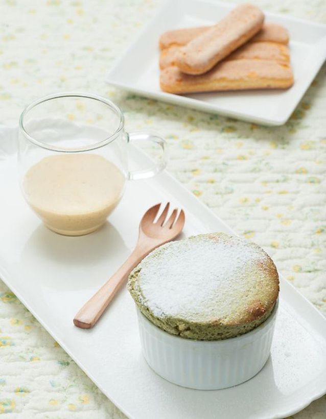 Soufflé thé matcha - De beaux soufflés bien gonflés - Elle à Table