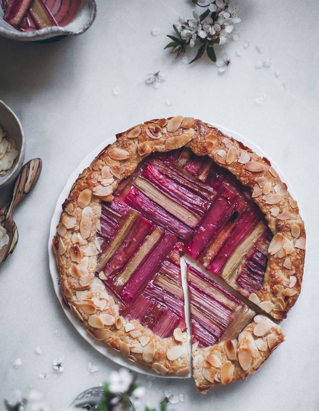 Comment faire une tarte à la rhubarbe - Elle à Table