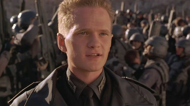 Carl Jenkins dans « Starship Troopers » en 1997 - Séducteur, soldat ...