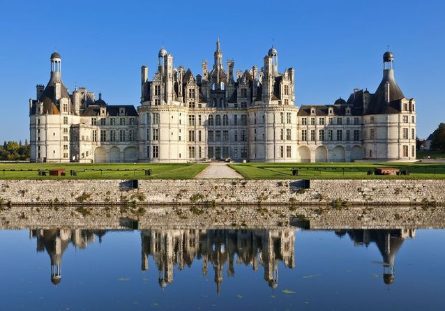L’un des châteaux de Chambord, en France - 20 châteaux à visiter ...