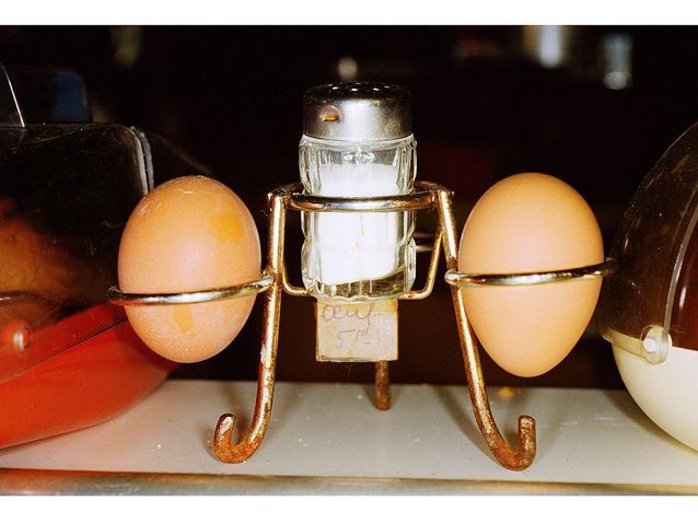 Paris, 1997 - Martin Parr dévoile son « Paris » - Elle