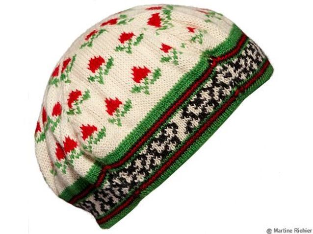 Un bonnet - Le style poupée russe - Elle