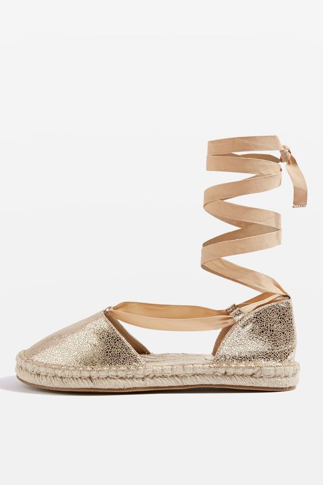 Espadrille : une paire d'espadrilles pour l'été 2017 - Elle