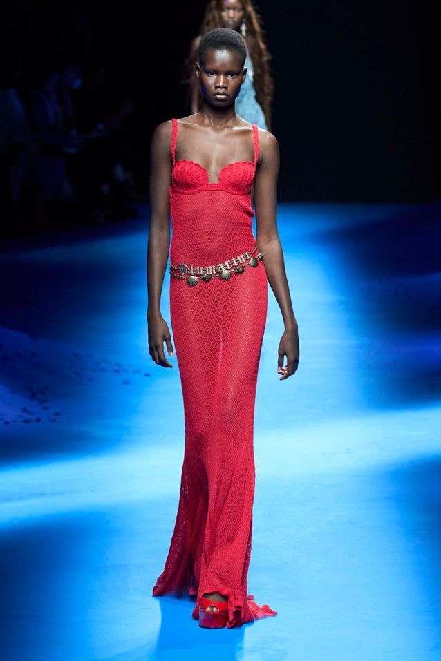 Rouge - Quelles seront les couleurs du printemps-été 2023 ? - Elle