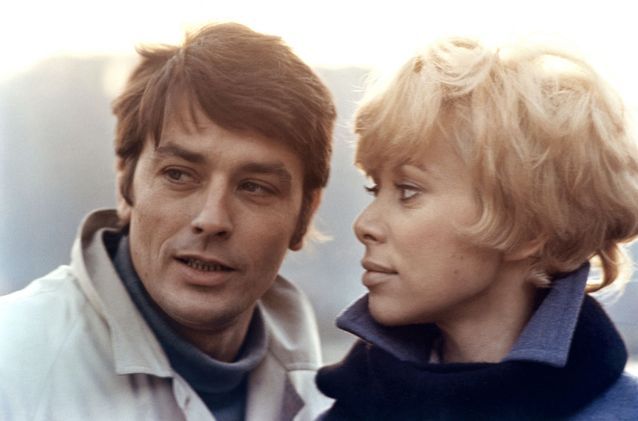 Quinze ans d’amour entre Mireille Darc et Alain Delon - Alain Delon, les femmes de sa vie - Elle